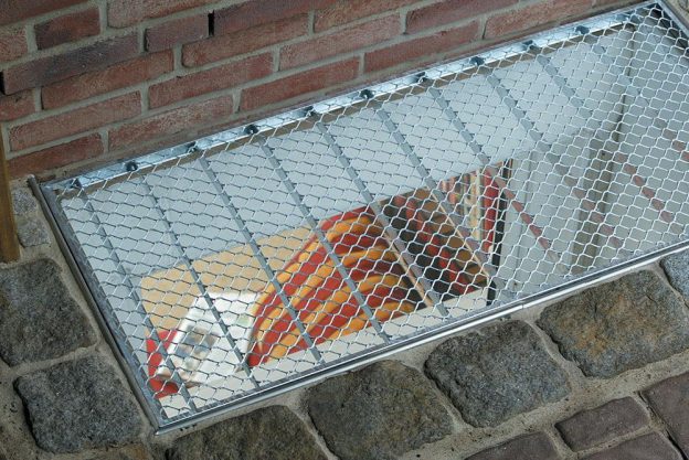 Cour Anglaise, éclairer une pièce souterraine - Matériaux et bricolage